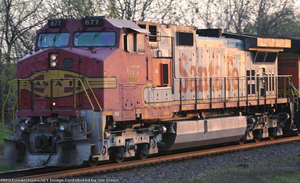 BNSF 677